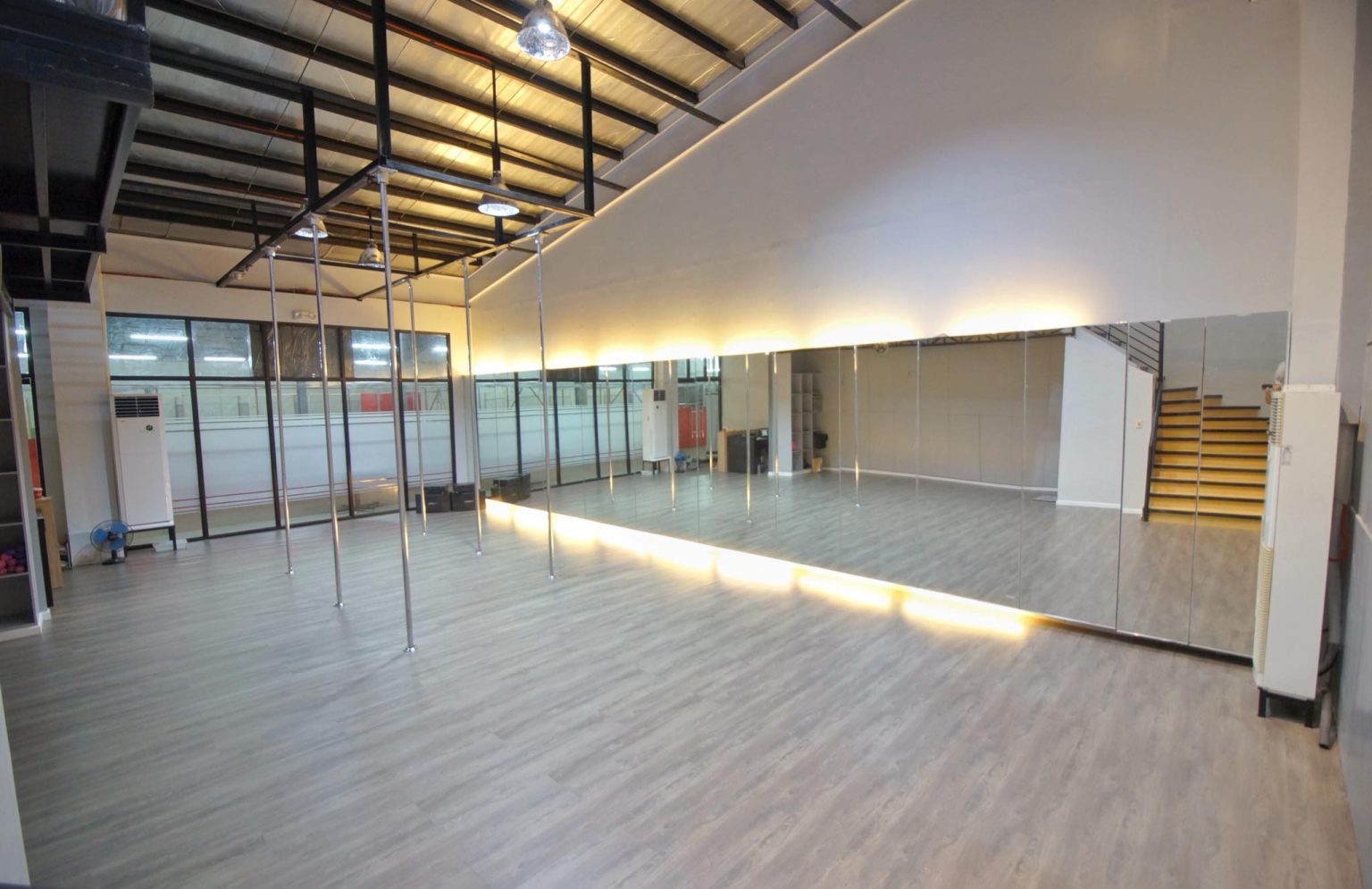 Pole, Aerial and Dance Classes with the Best Teachers | Beast House